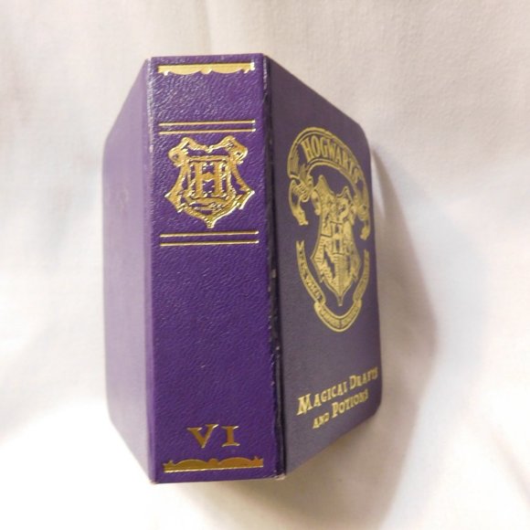 Warner Bros. | Toys | Hogwarts Magical Drafts And Potions Book Figurine ...